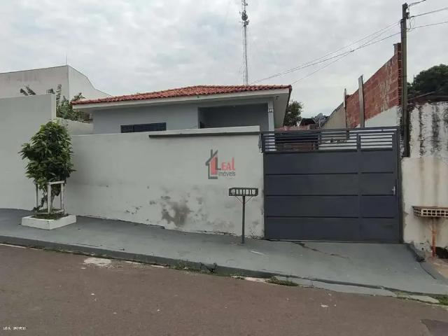 Casa / Sobrado para Venda em Presidente Prudente/SP Jardim Iguaçu 3 Quartos