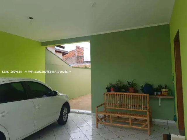 Casa / Sobrado para Venda em Presidente Prudente/SP Jardim Vila Real 3 Quartos