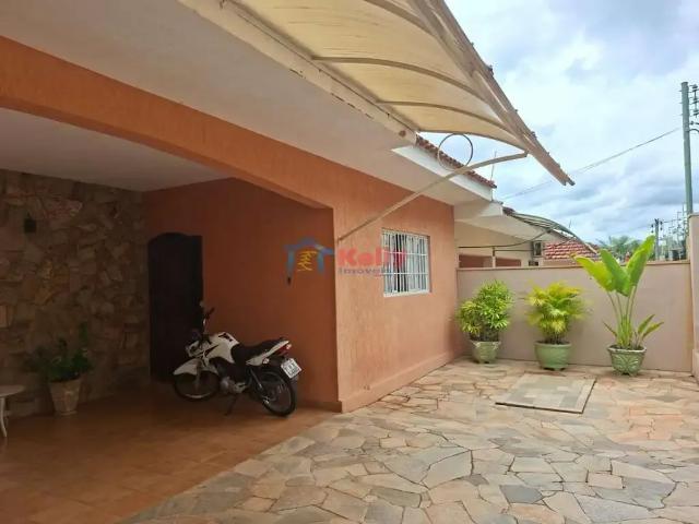 Casa / Sobrado para Venda em Presidente Prudente/SP Parque Furquim 3 Quartos
