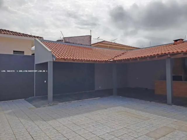 Casa / Sobrado para Venda em Presidente Prudente/SP Parque Residencial São Lucas 3 Quartos