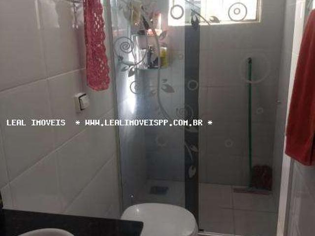 Casa / Sobrado para Venda em Presidente Prudente/SP Residencial Universitário 2 Quartos