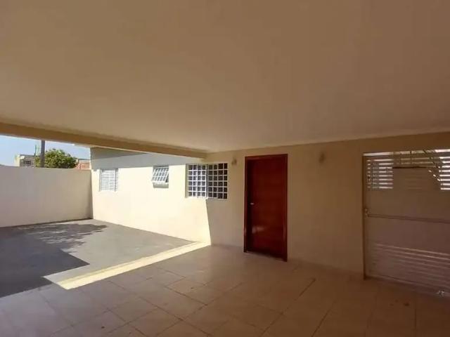 Casa / Sobrado para Venda em Presidente Prudente/SP Residencial Universitário 3 Quartos