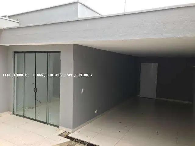 Casa / Sobrado para Venda em Presidente Prudente/SP Vila do Estádio 3 Quartos