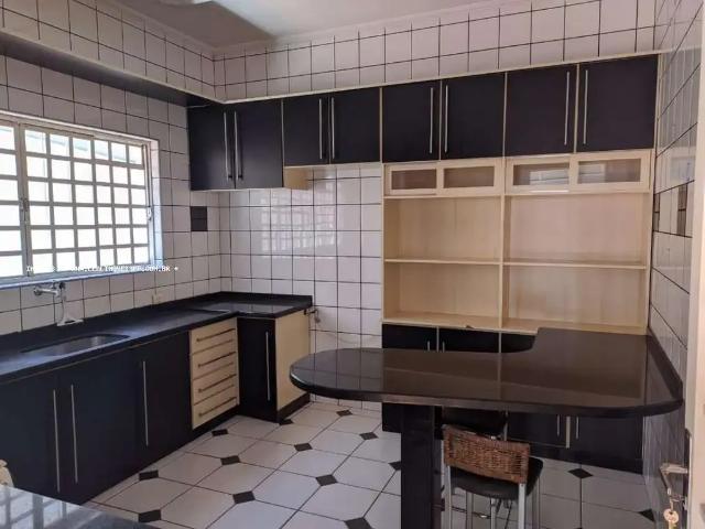 Casa / Sobrado para Venda em Presidente Prudente/SP Vila Dubus 5 Quartos
