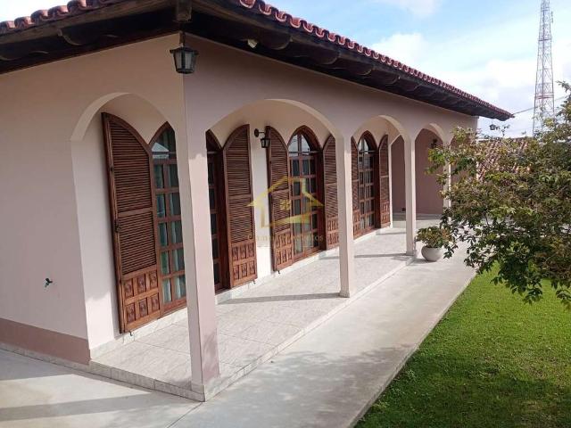 Casa / Sobrado para Venda em Quatro Barras/PR Centro 4 Quartos