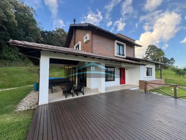 Casa / Sobrado para Venda em Rancho Queimado/SC Invernadinha 3 Quartos