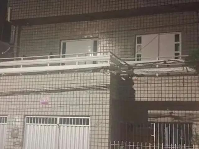 Casa / Sobrado para Venda em Recife/PE Torrões 4 Quartos