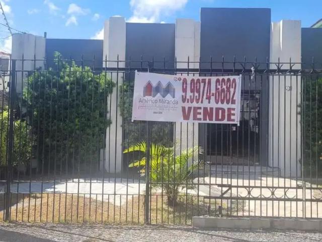 Casa / Sobrado para Venda em Recife/PE Torreão
