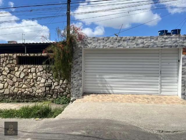 Casa / Sobrado para Venda em Recife/PE Várzea 4 Quartos