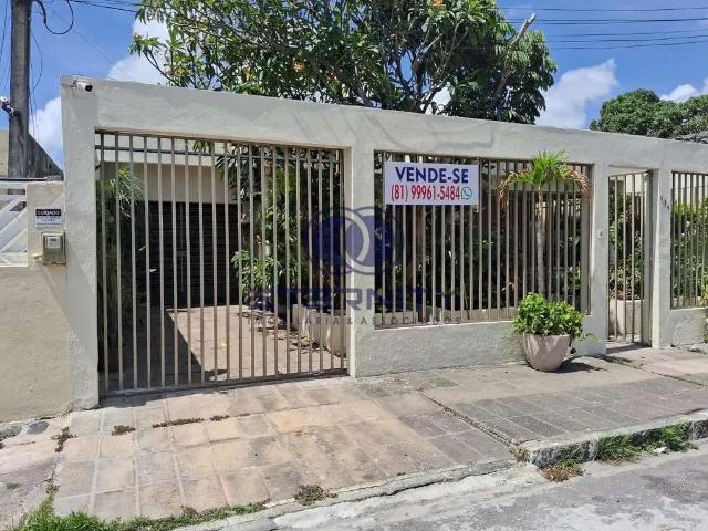 Casa / Sobrado para Venda em Recife/PE Areias 4 Quartos