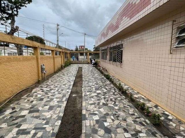 Casa / Sobrado para Venda em Recife/PE Areias 4 Quartos