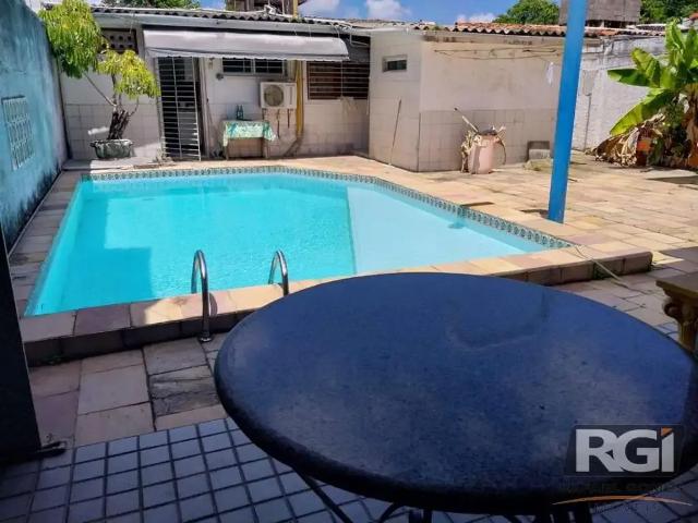 Casa / Sobrado para Venda em Recife/PE Bongi 3 Quartos