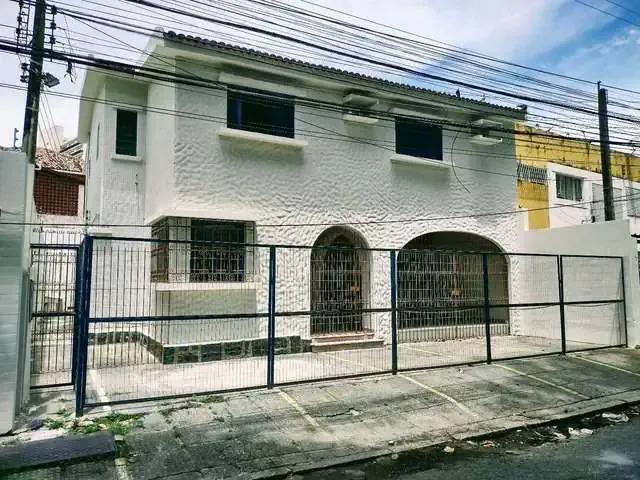 Casa / Sobrado para Venda em Recife/PE Boa Vista 9 Quartos