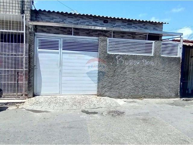 Casa / Sobrado para Venda em Recife/PE Campo Grande 2 Quartos