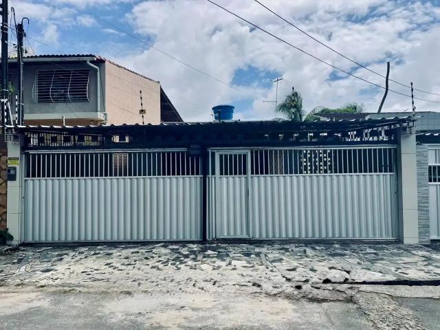 Casa / Sobrado para Venda em Recife/PE Campo Grande 4 Quartos