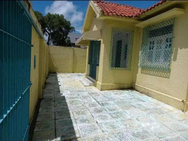 Casa / Sobrado para Venda em Recife/PE Campo Grande 4 Quartos