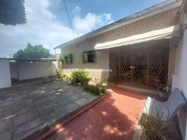 Casa / Sobrado para Venda em Recife/PE Cajueiro 3 Quartos