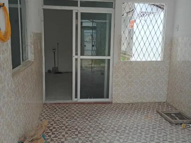 Casa / Sobrado para Venda em Recife/PE Cajueiro 3 Quartos