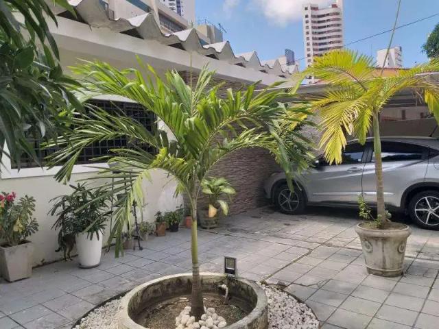 Casa / Sobrado para Venda em Recife/PE Casa Forte 3 Quartos