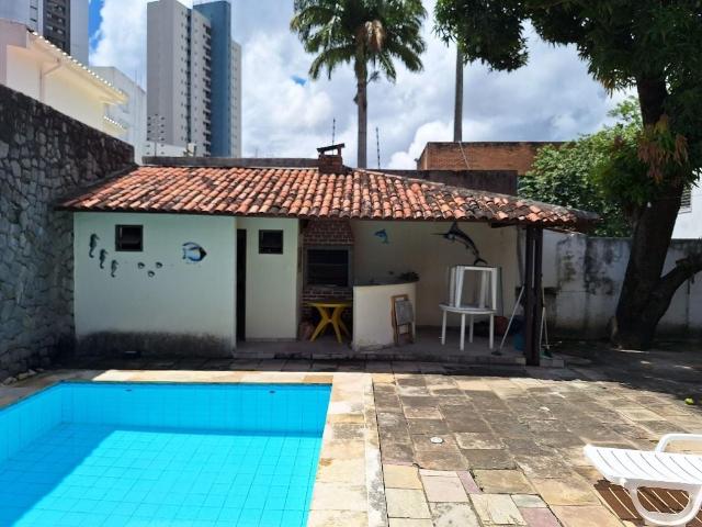 Casa / Sobrado para Venda em Recife/PE Casa Forte 3 Quartos