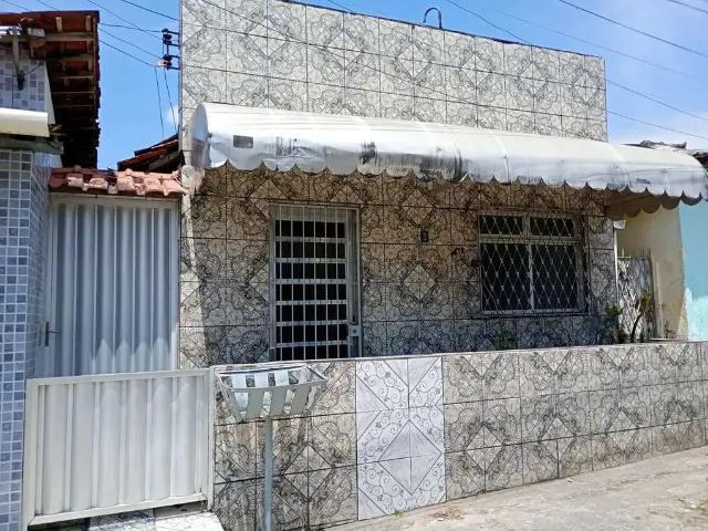 Casa / Sobrado para Venda em Recife/PE COHAB 3 Quartos