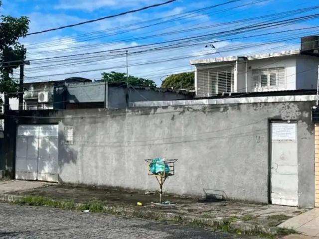 Casa / Sobrado para Venda em Recife/PE Cordeiro 4 Quartos
