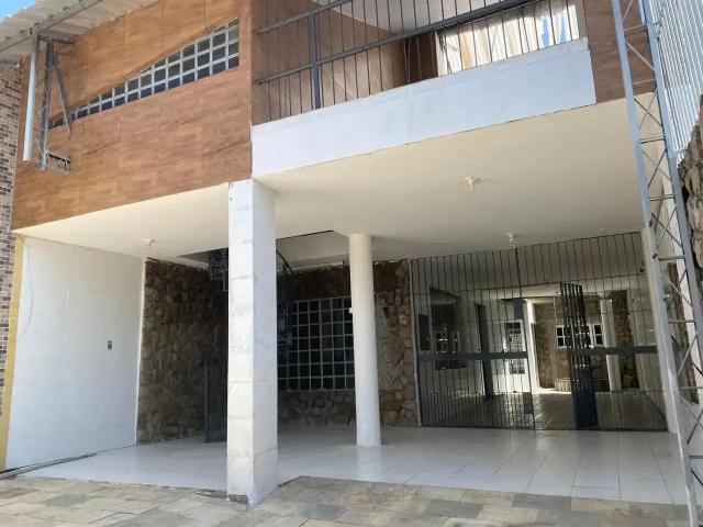 Casa / Sobrado para Venda em Recife/PE Cordeiro 5 Quartos