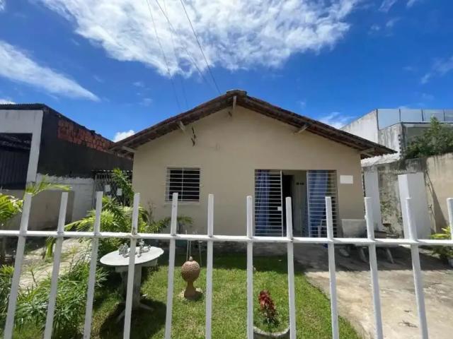 Casa / Sobrado para Venda em Recife/PE Cordeiro 6 Quartos