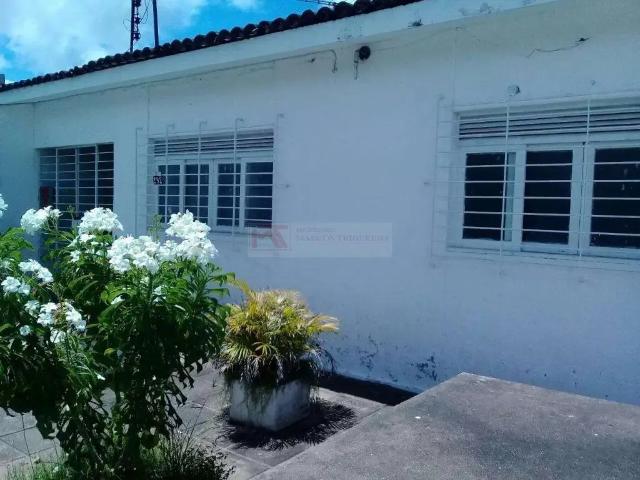 Casa / Sobrado para Venda em Recife/PE Cordeiro 3 Quartos