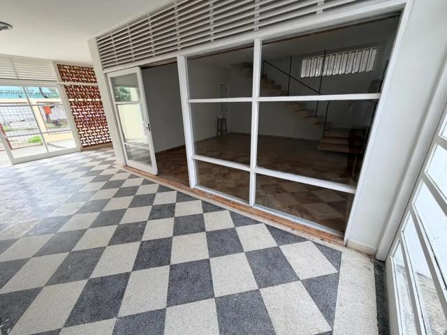 Casa / Sobrado para Venda em Recife/PE Encruzilhada 5 Quartos