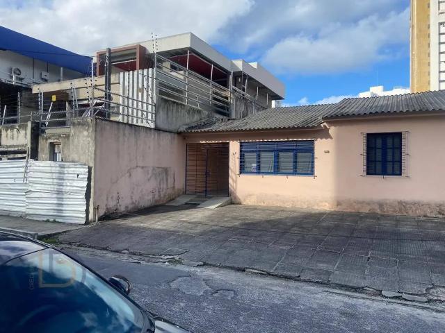 Casa / Sobrado para Venda em Recife/PE Graças 3 Quartos