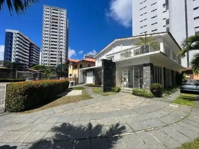 Casa / Sobrado para Venda em Recife/PE Graças 6 Quartos