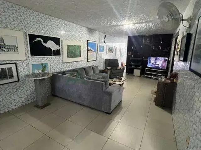 Casa / Sobrado para Venda em Recife/PE Madalena 3 Quartos