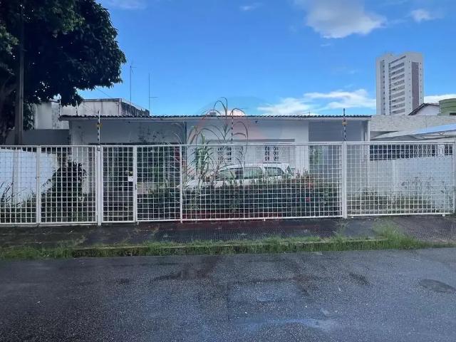 Casa / Sobrado para Venda em Recife/PE Madalena 3 Quartos