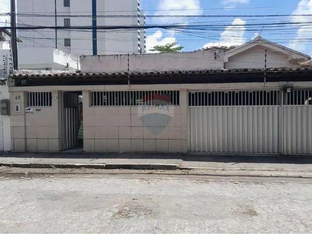 Casa / Sobrado para Venda em Recife/PE Madalena 4 Quartos