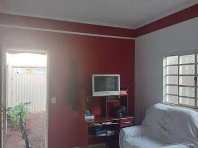 Casa / Sobrado para Venda em Restinga/SP Centro 2 Quartos