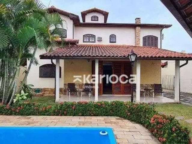 Casa / Sobrado para Venda em Resende/RJ Montese 4 Quartos