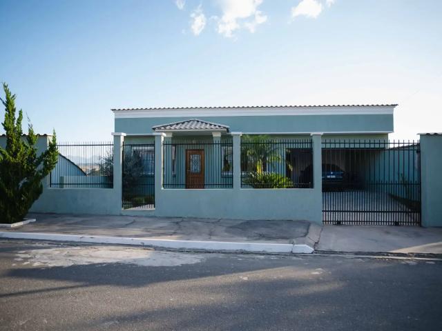 Casa / Sobrado para Venda em Resende/RJ Parque Ipiranga II 3 Quartos
