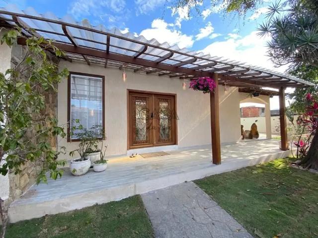 Casa / Sobrado para Venda em Resende/RJ Parque Ipiranga 4 Quartos