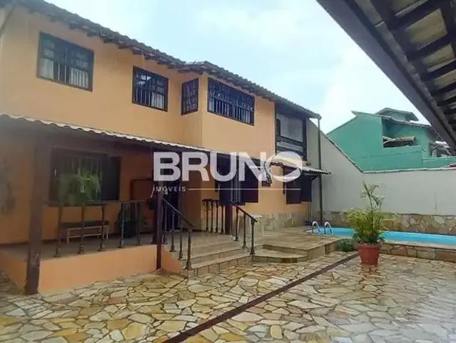Casa / Sobrado para Venda em Resende/RJ Parque Ipiranga 6 Quartos