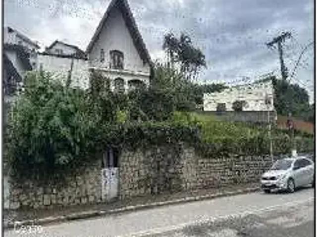 Casa / Sobrado para Venda em Rio Bonito/RJ Centro 3 Quartos