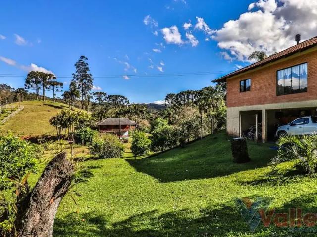 Casa / Sobrado para Venda em Rio dos Cedros/SC Alto Cedros 4 Quartos