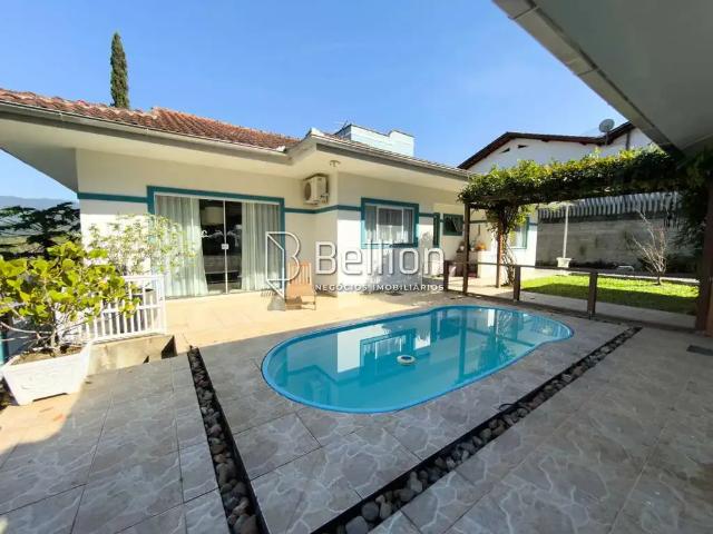 Casa / Sobrado para Venda em Rio dos Cedros/SC Centro 3 Quartos