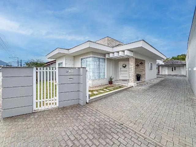 Casa / Sobrado para Venda em Rio dos Cedros/SC Cruzeiro 3 Quartos