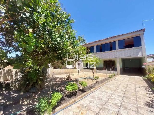 Casa / Sobrado para Venda em Rio das Ostras/RJ Centro 3 Quartos
