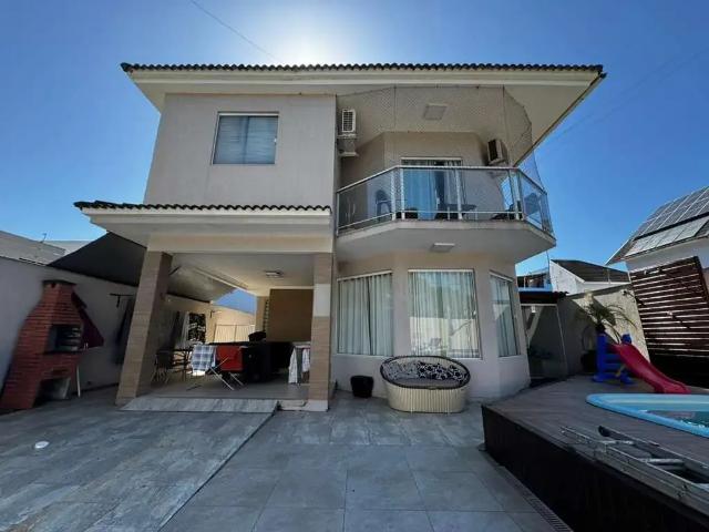 Casa / Sobrado para Venda em Rio das Ostras/RJ Costazul 3 Quartos