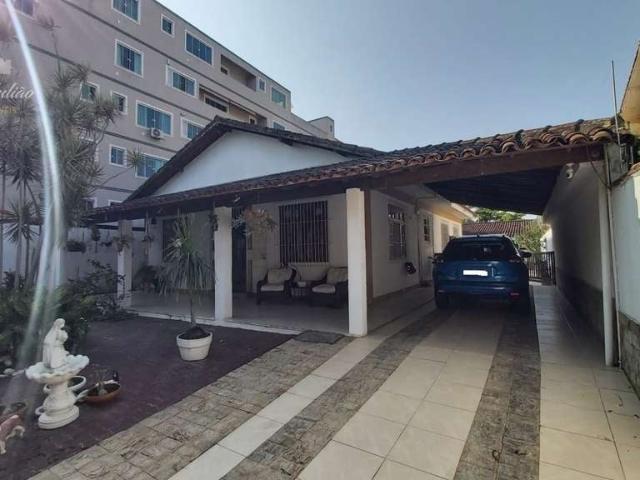 Casa / Sobrado para Venda em Rio das Ostras/RJ Extensão do Bosque 4 Quartos
