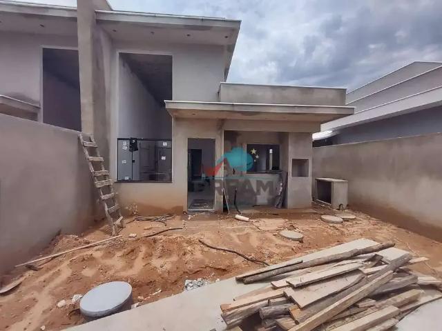 Casa / Sobrado para Venda em Rio das Ostras/RJ Extensão do Bosque 3 Quartos