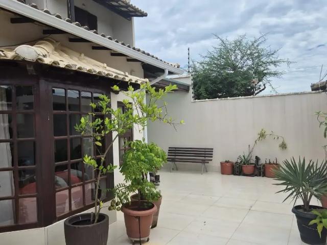Casa / Sobrado para Venda em Rio das Ostras/RJ Jardim Bela Vista 4 Quartos