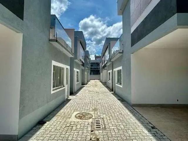 Casa / Sobrado para Venda em Rio das Ostras/RJ Village Rio das Ostras 2 Quartos